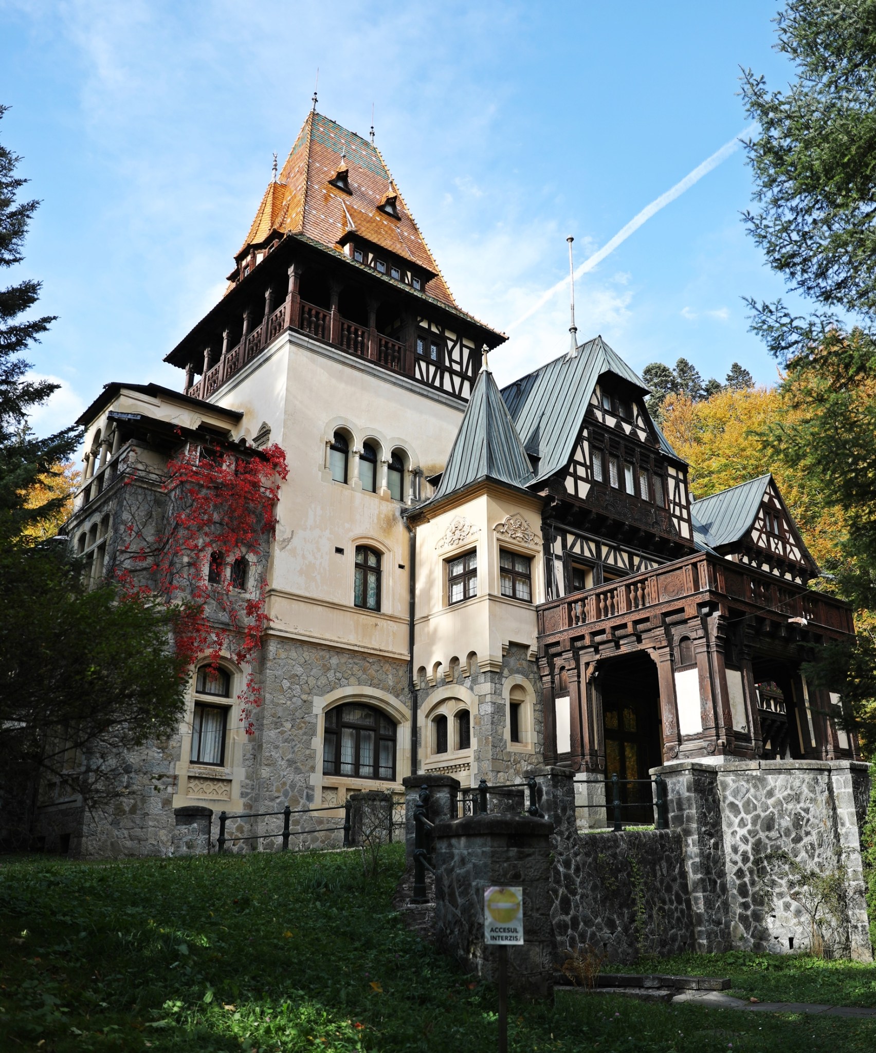 Peleș and Pelișor Castles in Romania – Monkey's Tale